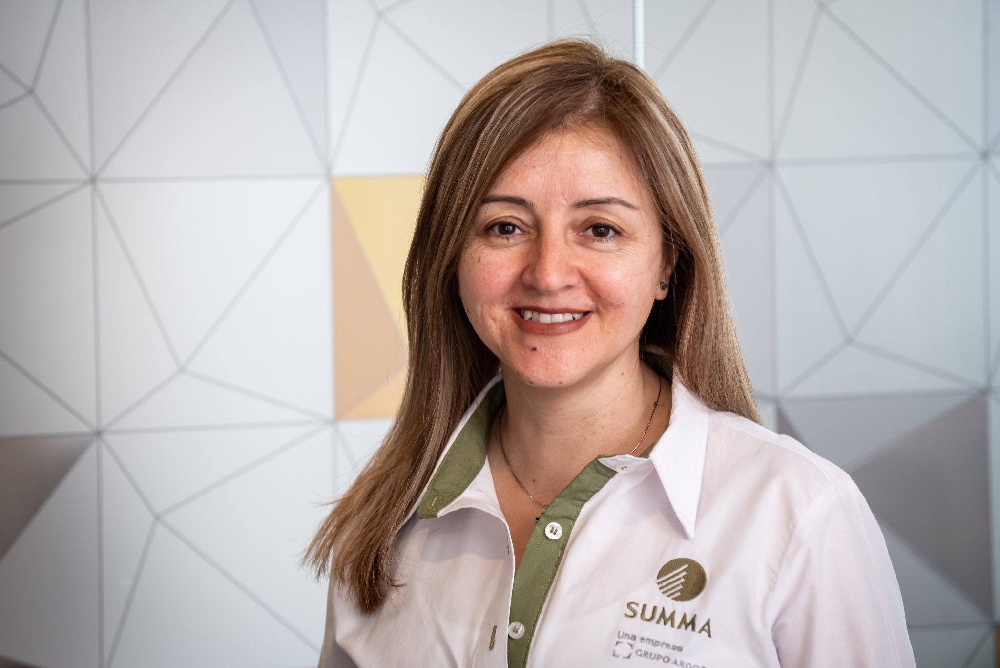 Talento colombiano para el mundo: Centro de Servicios Digitales del Grupo Argos, Summa, está ...